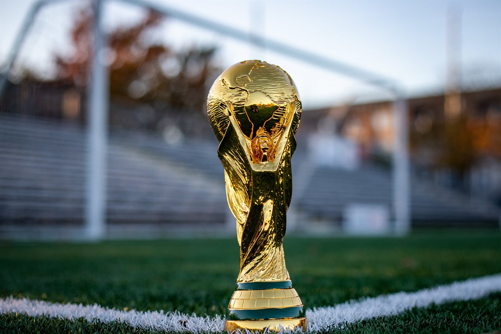 Mensenrechtenschendingen tijdens bouw van WK voetbal in Qatar:... Mensenrechtenschendingen tijdens bouw van WK voetbal in Qatar:...